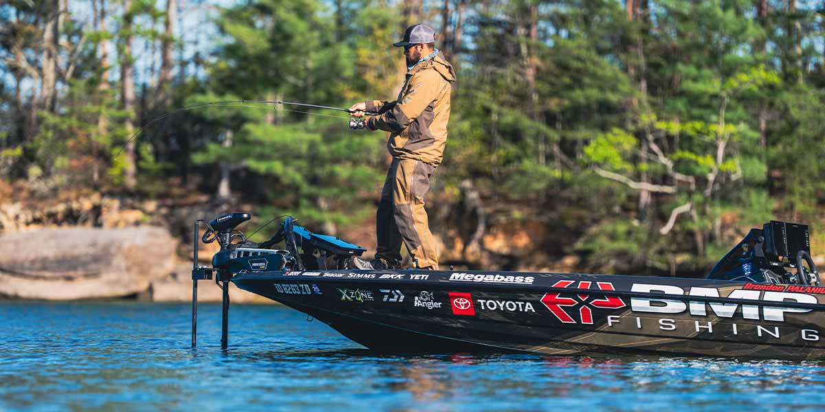 4 Reasons This is the Best Trolling Motor for Forward Facing Sonar ...