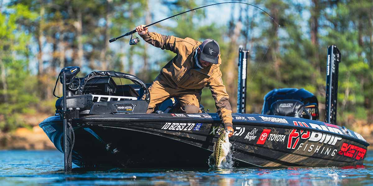 4 Reasons This is the Best Trolling Motor for Forward Facing Sonar ...